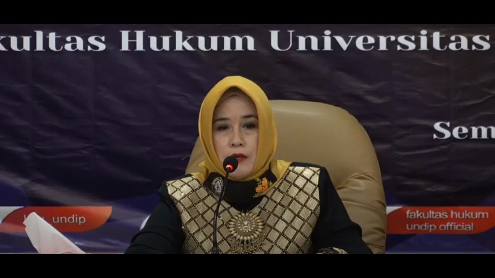 Prof. Retno Saraswati: Srikandi Pertama di Posisi Dekan Fakultas Hukum UNDIP - Universitas ...