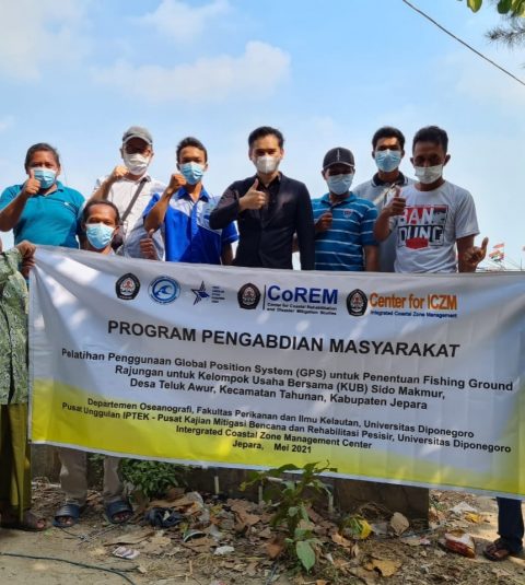 Tim Undip Memberikan Pelatihan Pemanfaatan GPS kepada Nelayan dalam ...