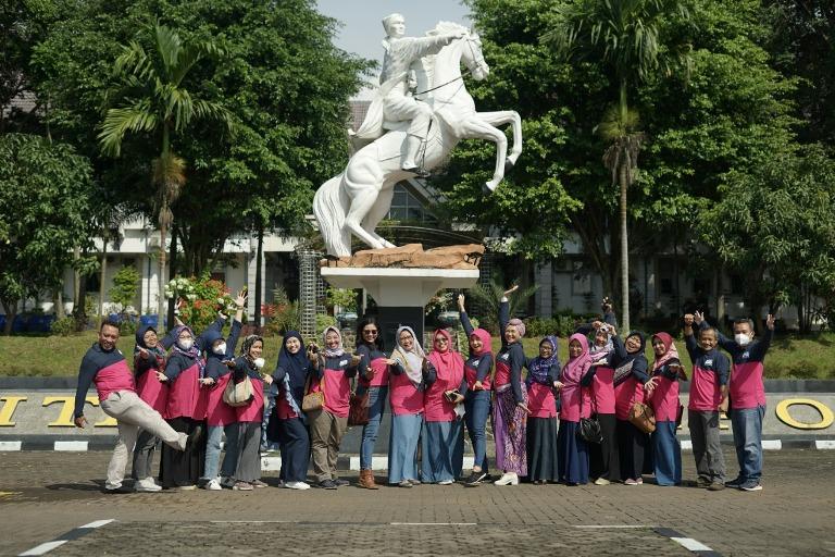 Alumni Psikologi UNDIP Angkatan 1996 Gelar Reuni dan Beri Beasiswa ...