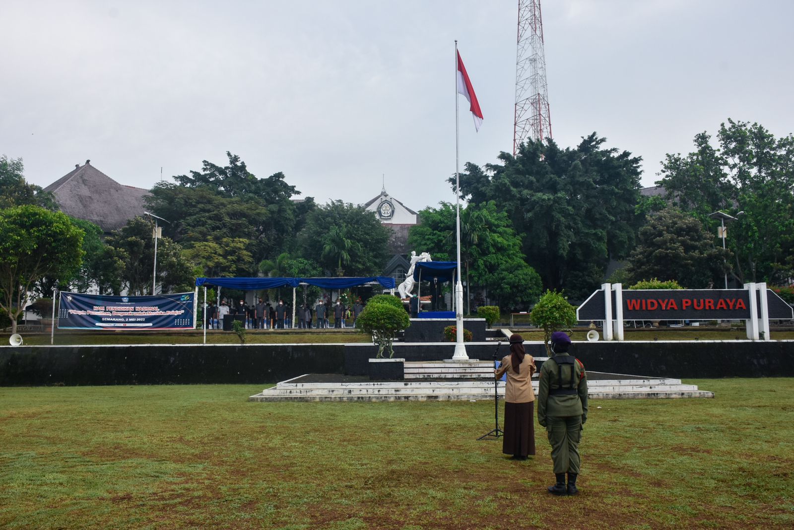 UNDIP Rector Led the Flag Ceremony of 2022 National Education Day ...