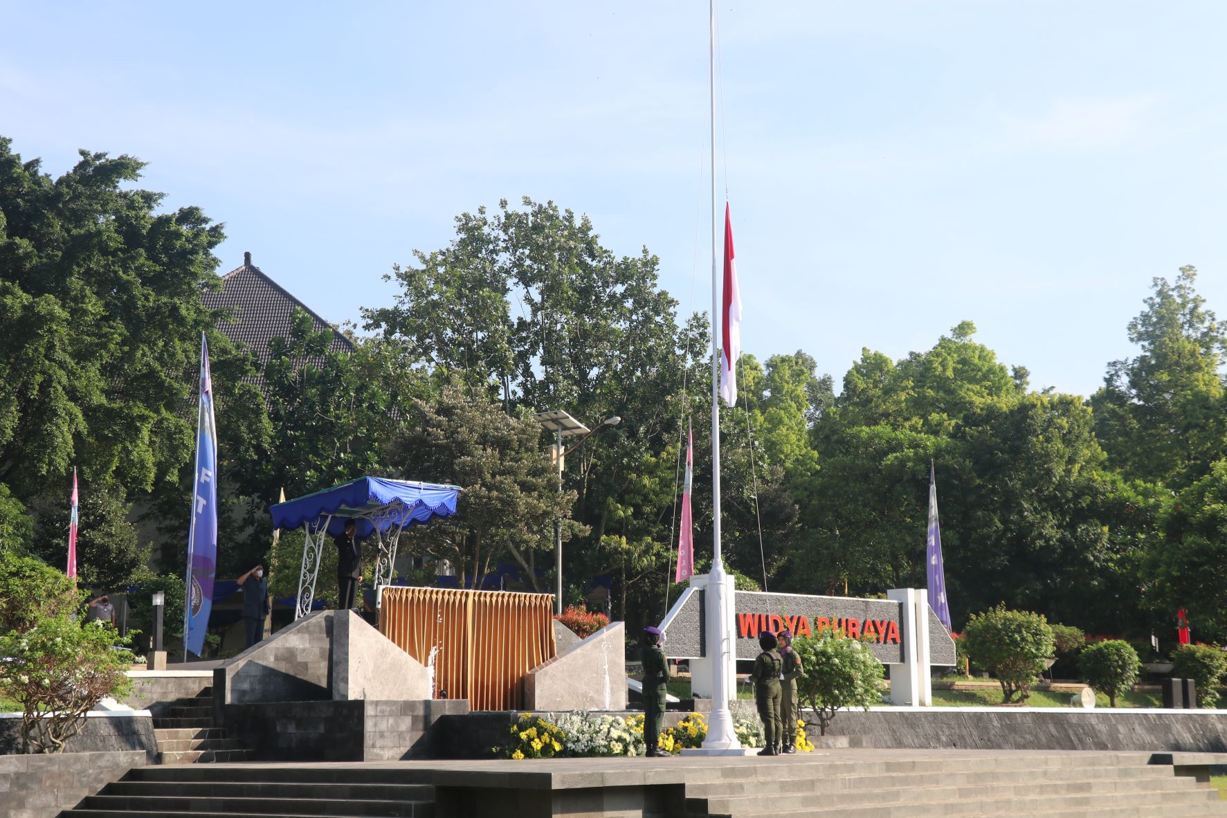 Peresmian Monumen Universitas Diponegoro Pada Peringatan Hari Sumpah ...