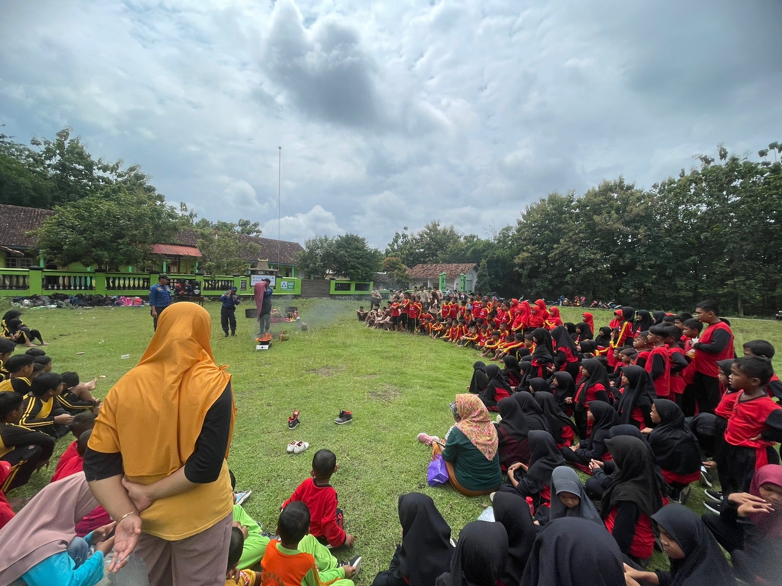Held Fire Education and Simulation, UNDIP Students Amazed Sragen ...
