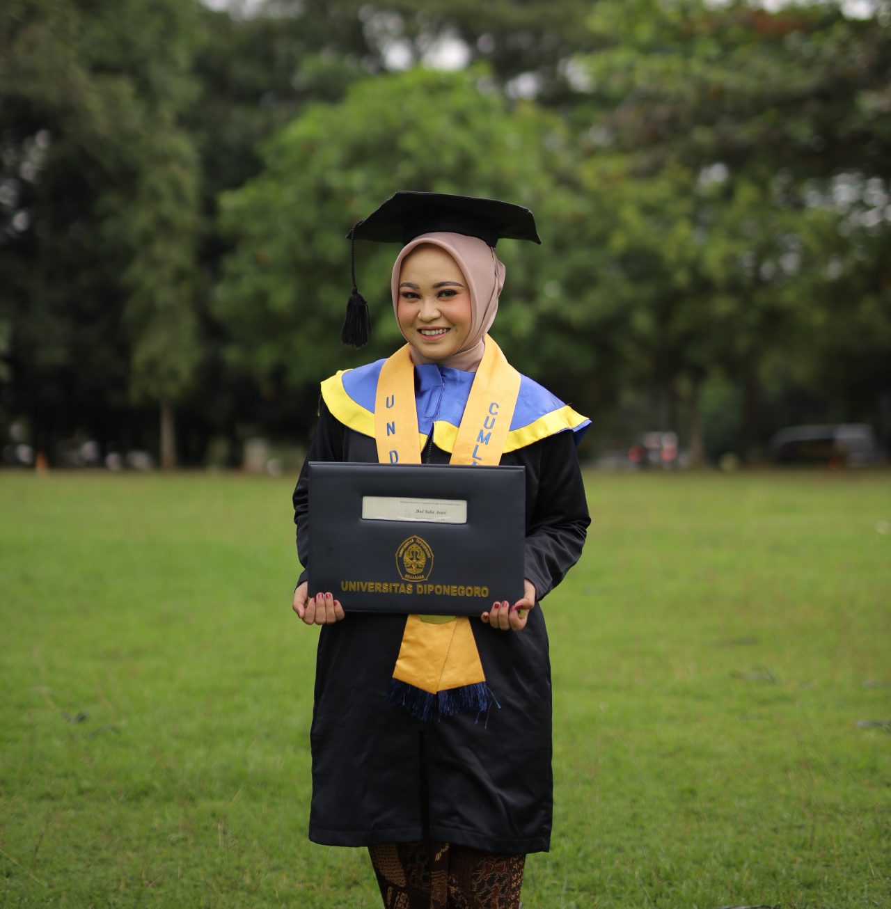 Dwi Yulia Asari (Alumni FEB UNDIP): Kita Harus Selalu Mengasah ...