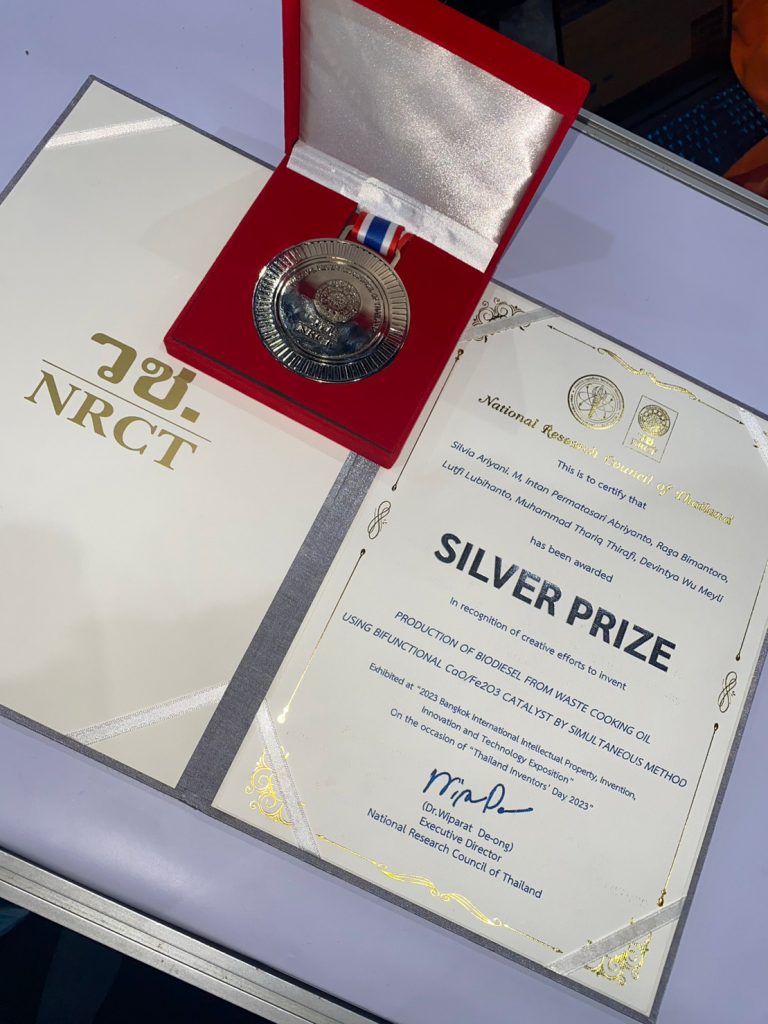 Inovasi Mahasiswa Teknik Kimia FT UNDIP Raih Medali Perak pada Thailand Inventor's Day 2023 ...