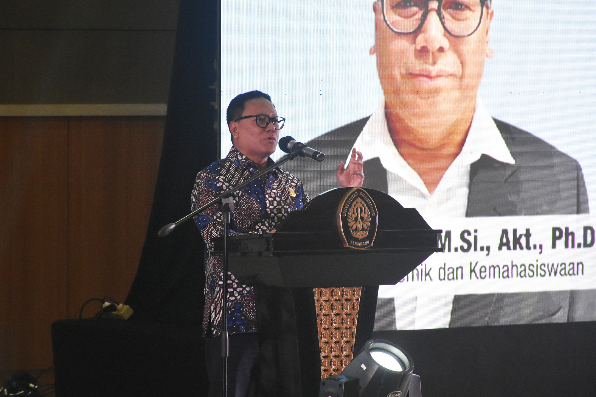 UNDIP Bersama dengan WIKA Gelar Kuliah Umum WIKA Goes to Campus ...
