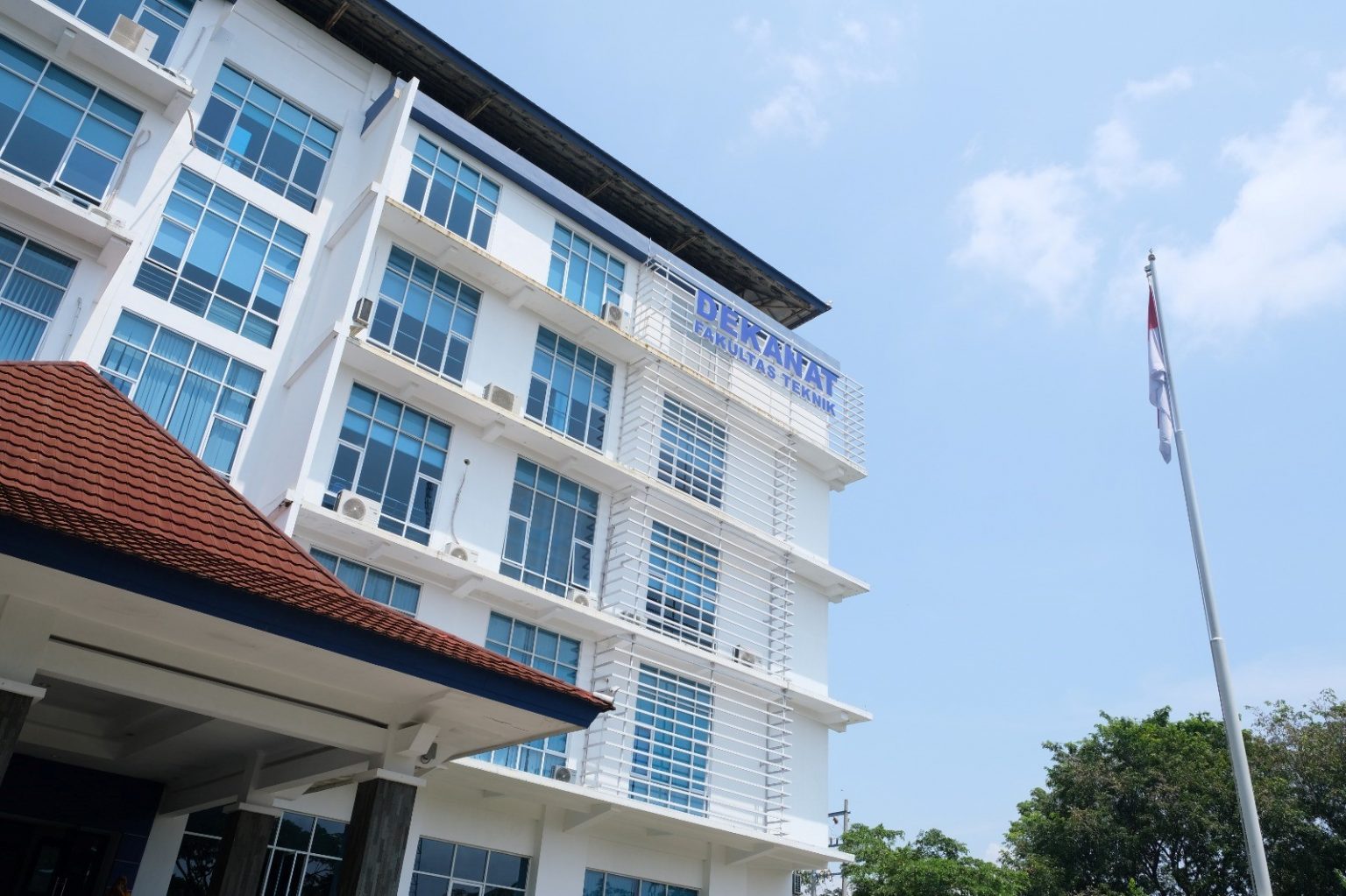 Fakultas Teknik UNDIP menjadi Perguruan Tinggi Teknik Terbaik Kelima di ...