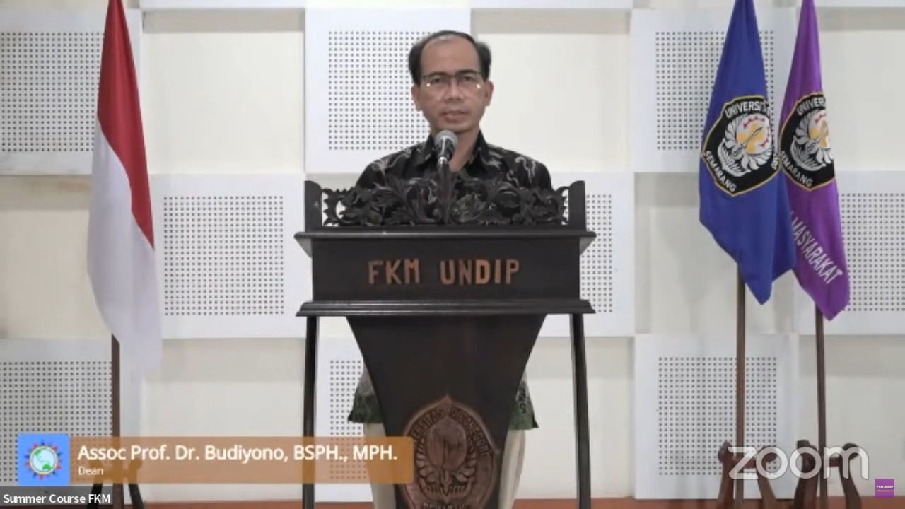 FKM UNDIP Held the 5th Summer Course Program on Public Health Coping ...