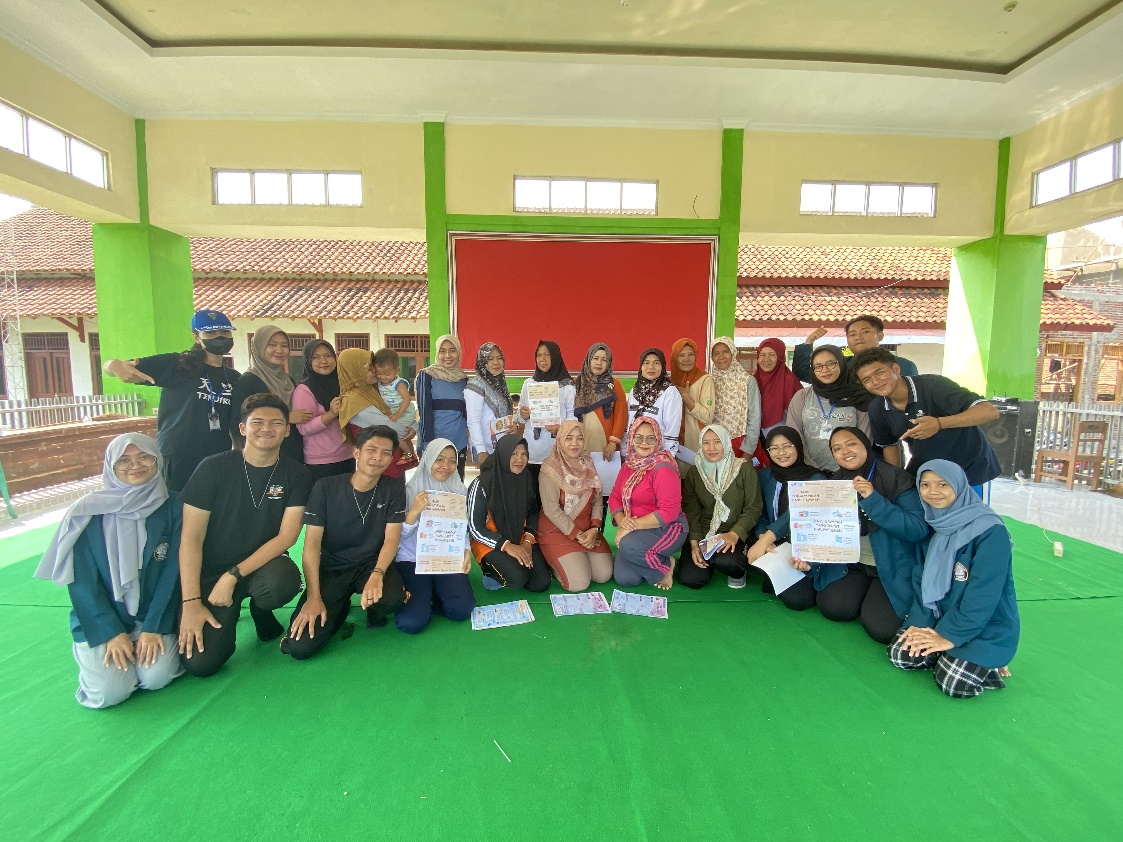 Mahasiswa KKN UNDIP Aktif Gerakkan Bank Sampah di Desa Karangmalang - Universitas Diponegoro