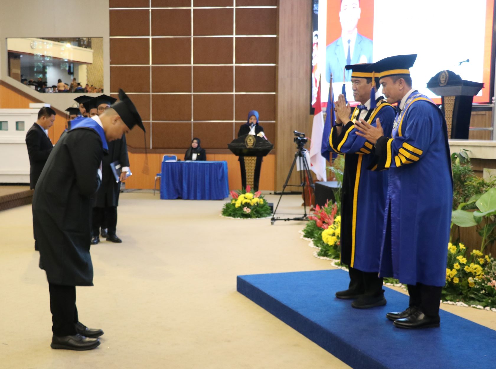 Pesan Rektor pada Wisuda ke-171 UNDIP: Jaga dan Tegakkan Integritas ...