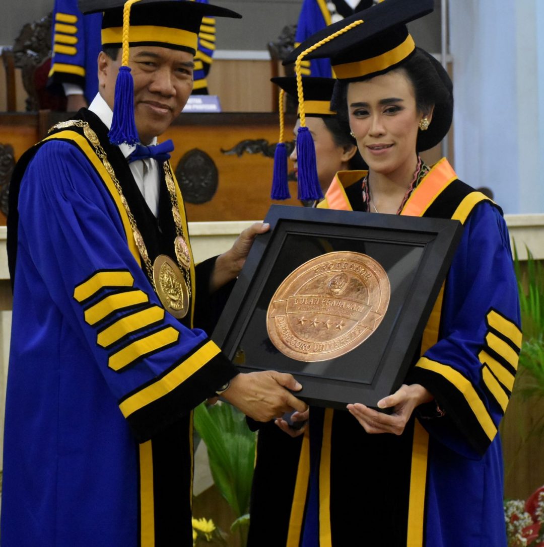 Tiga Pakar UNDIP Dikukuhkan Sebagai Guru Besar oleh Rektor Undip ...