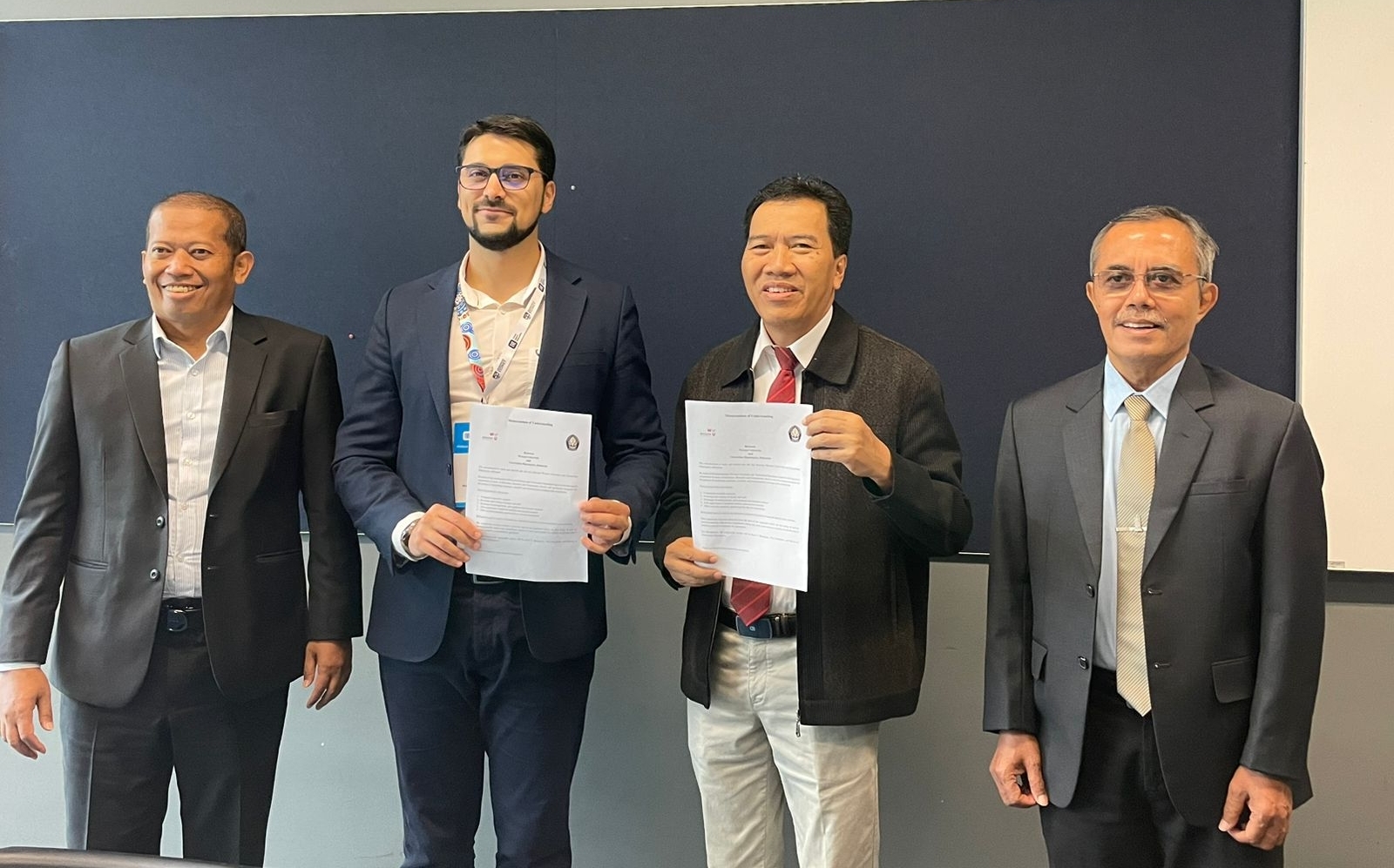 Rektor UNDIP Menandatangani MoU dengan Vice President of Woxsen ...