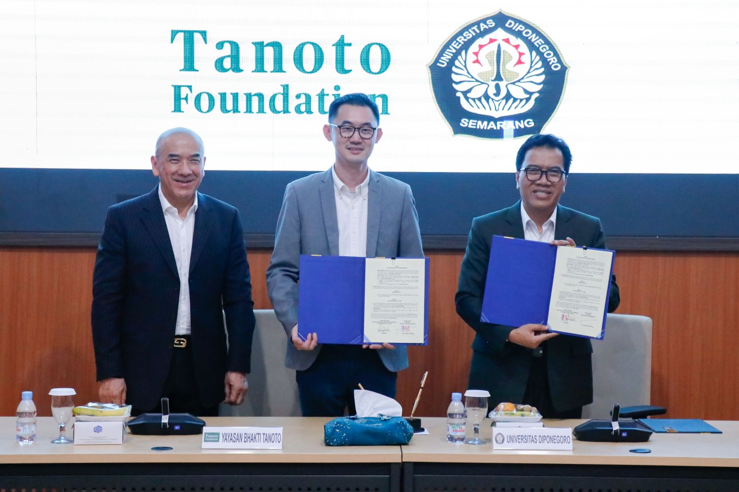 UNDIP Collaborates with the Bhakti Tanoto Foundation - Universitas ...