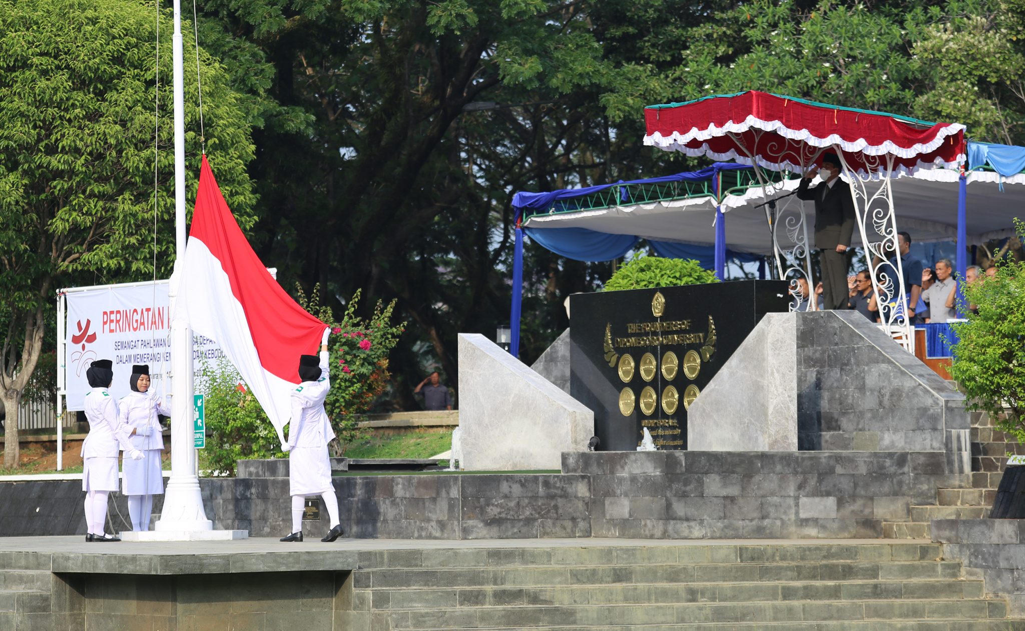 Rektor UNDIP: Hari Pahlawan Momentum Membangun UNDIP dengan Prestasi - Universitas Diponegoro