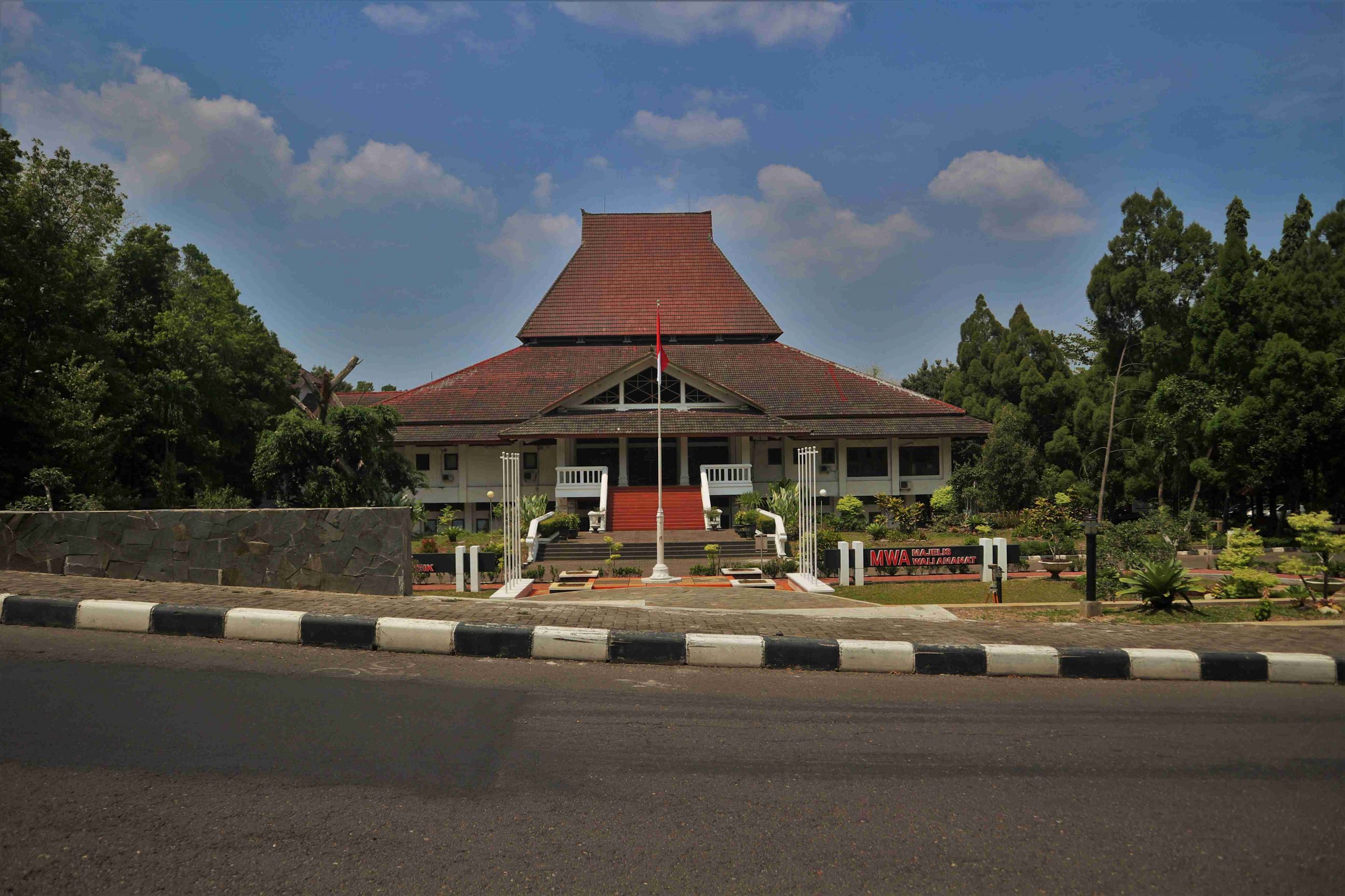 Foto Gedung Undip - Universitas Diponegoro