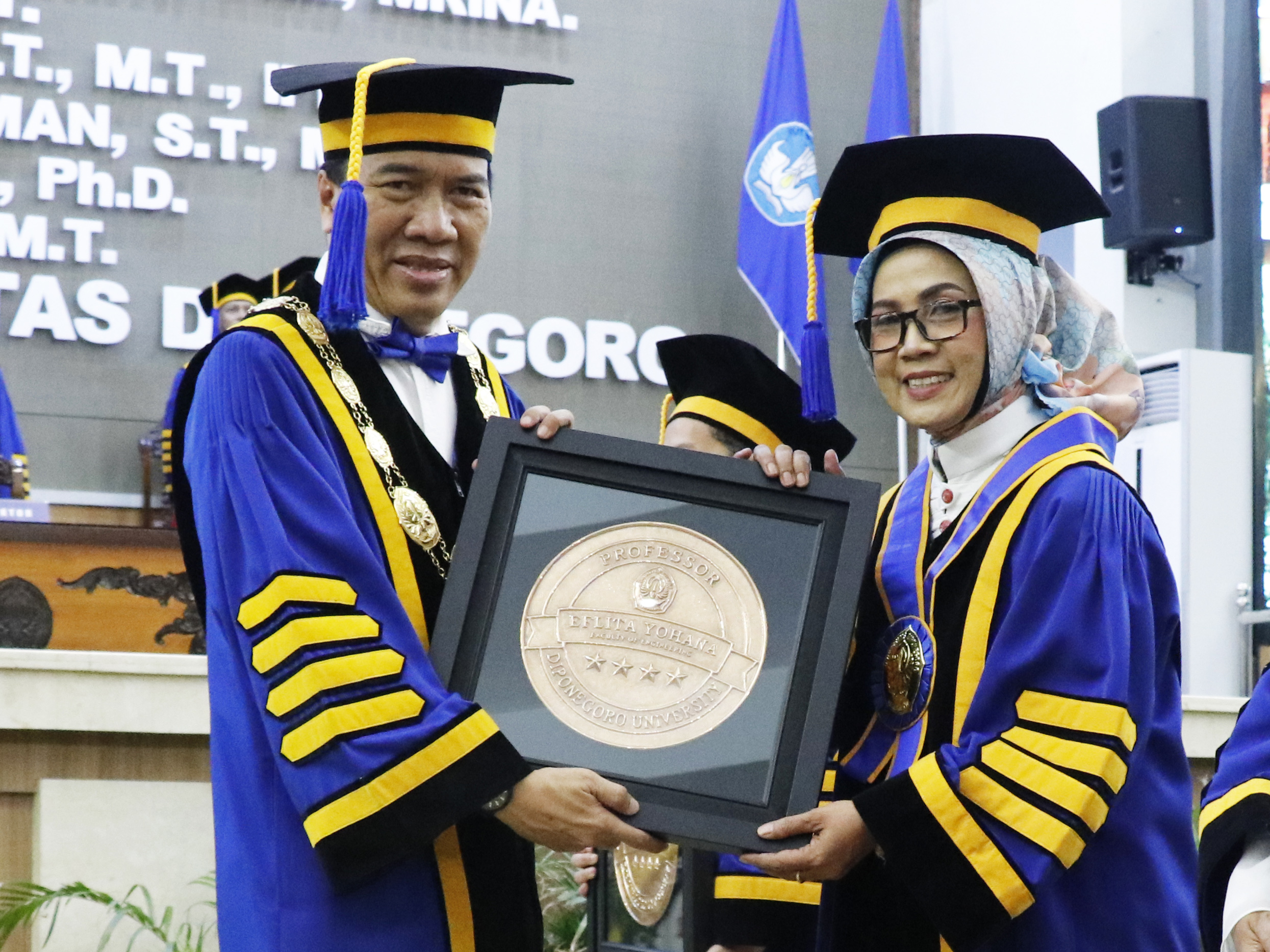 Tiga Guru Besar FT UNDIP Dikukuhkan - Universitas Diponegoro