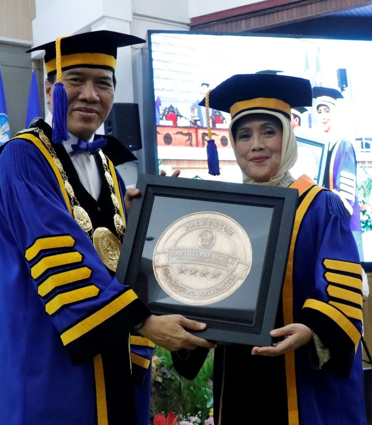 Three UNDIP Professors Presented Thoughts on the Environment, Waste ...