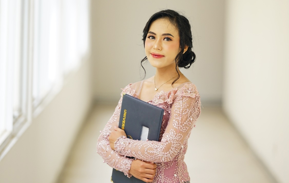 Sabna, Outstanding Undip Graduate: Make it Happen, Shock Everyone ...