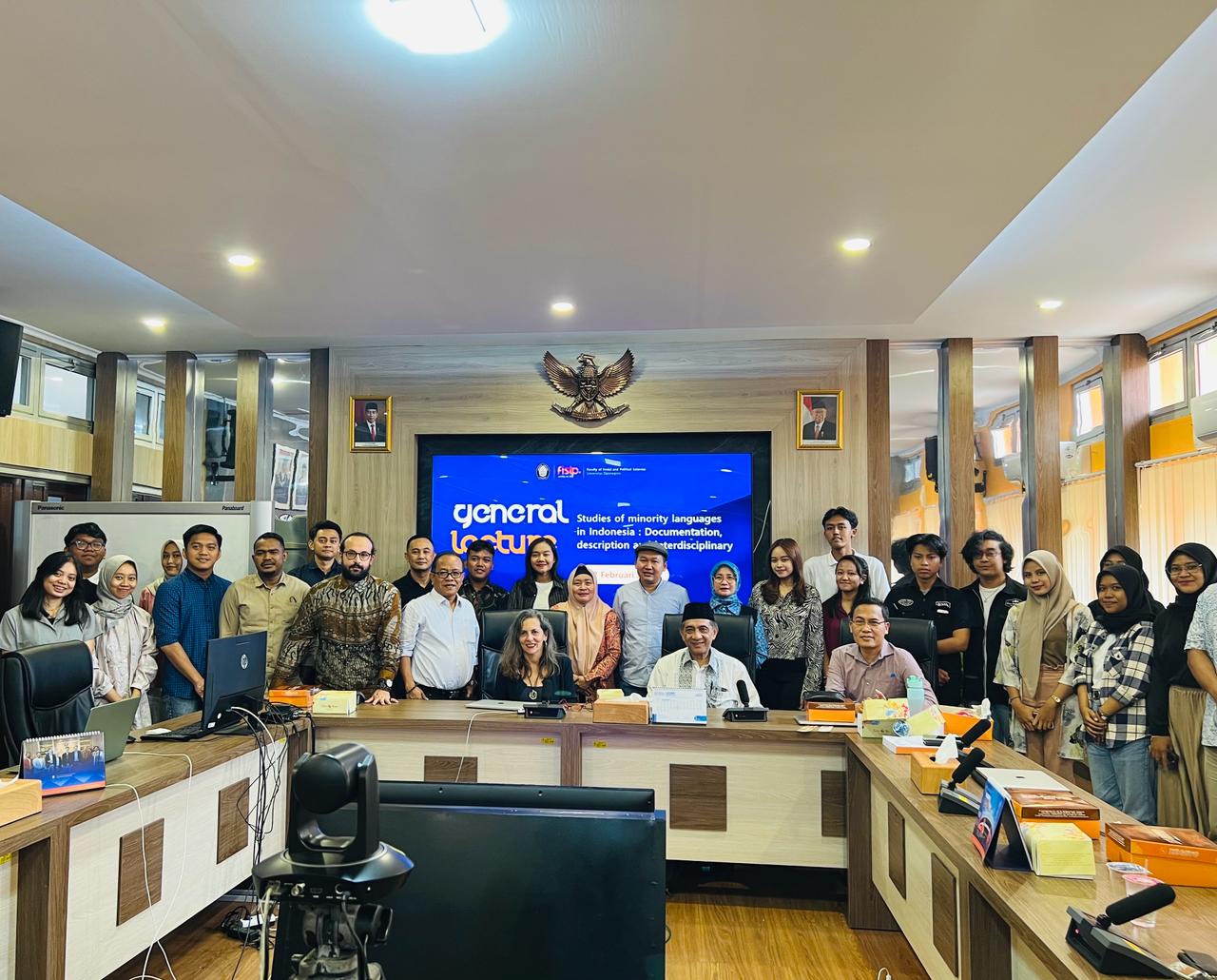 FISIP Undip Bersama Pakar Italia Kaji Perkembangan Bahasa Minoritas - Universitas Diponegoro