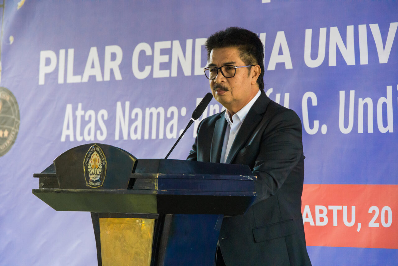 Rektor UNDIP Resmikan Pilar Cendekia Profesor Kehormatan Dr. H. Yulius, S.H., M.H. - Universitas ...