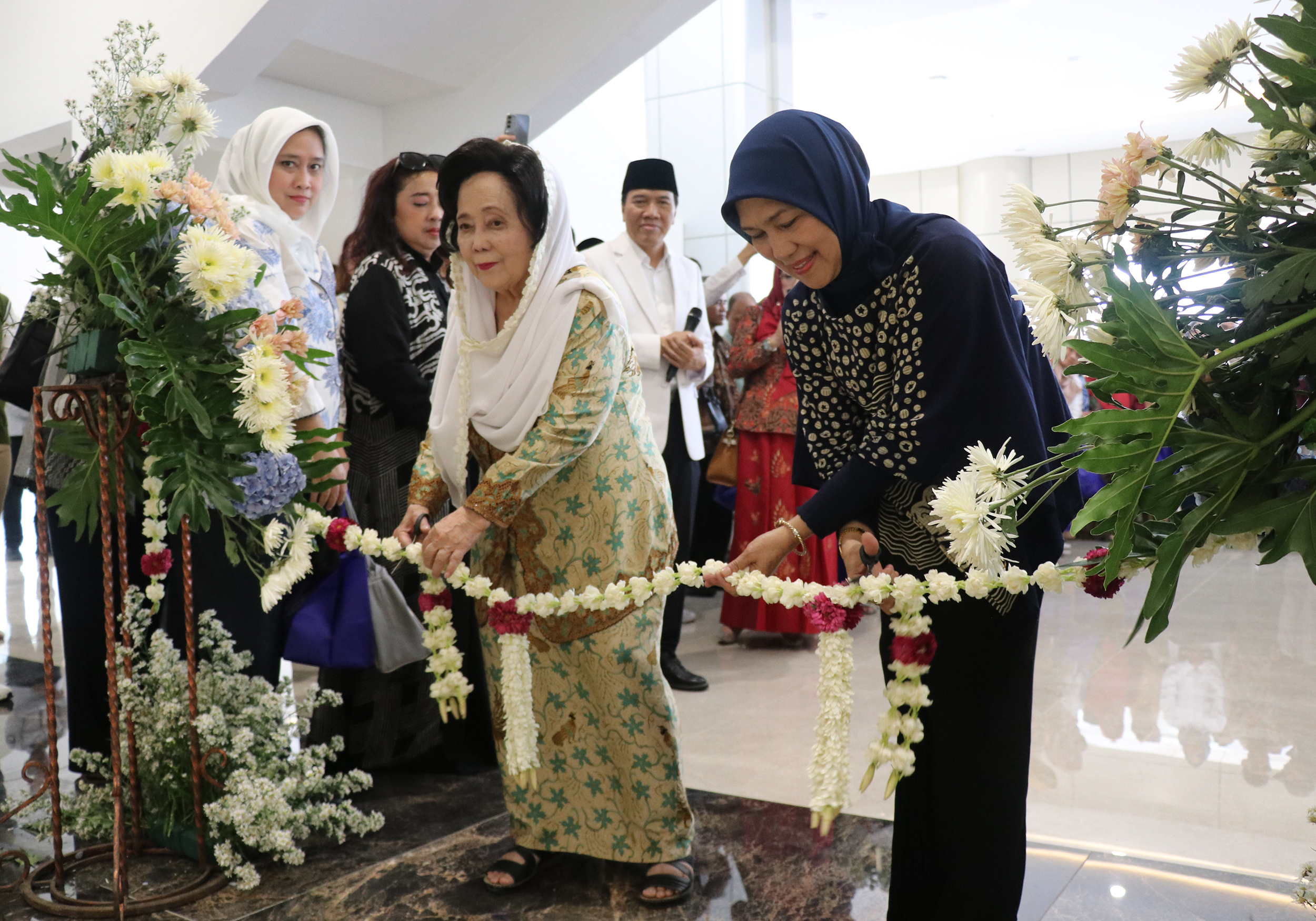 Rektor UNDIP Meresmikan Muladi Dome, Gedung Serba Guna Terbesar Di Jawa ...
