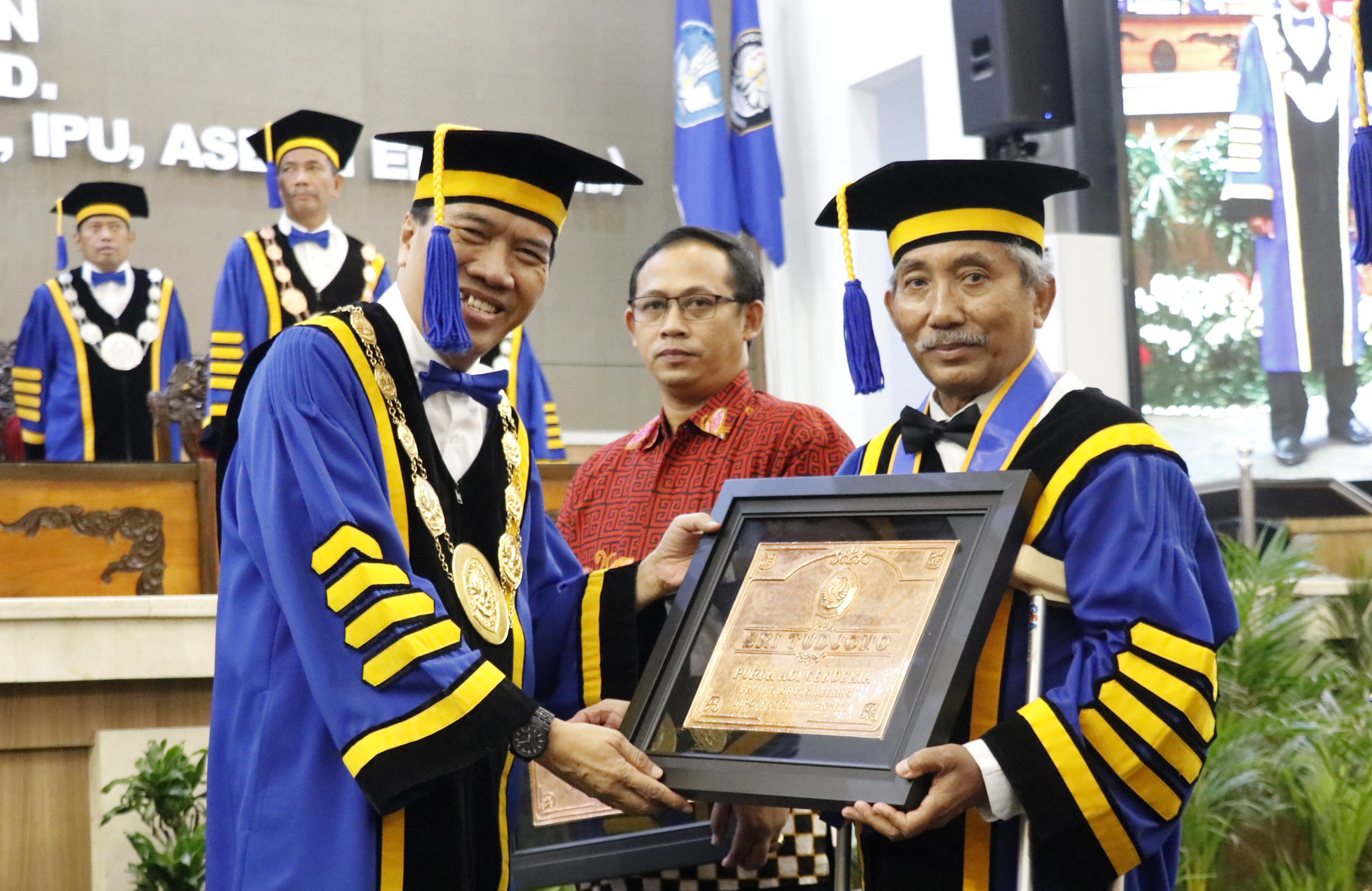 Prof. Dr. Ir. Sri Tudjono MS, Professor of Civil Engineering, FT UNDIP ...