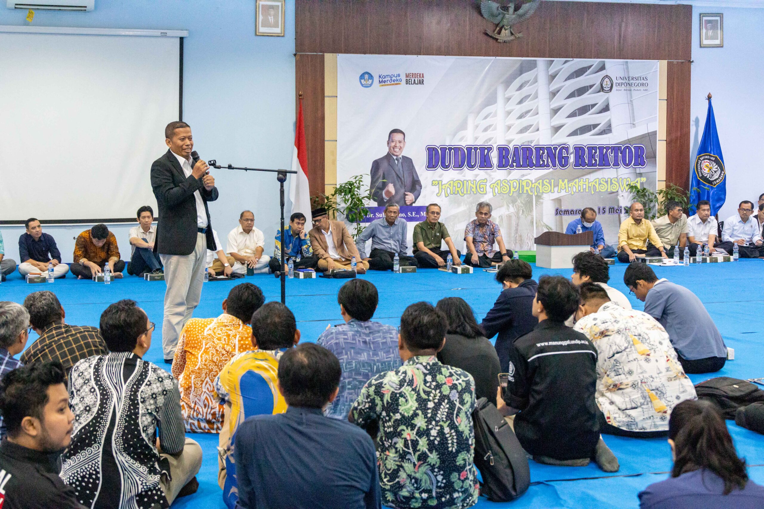 Rektor UNDIP Berbincang Akrab dengan Mahasiswa - Universitas Diponegoro