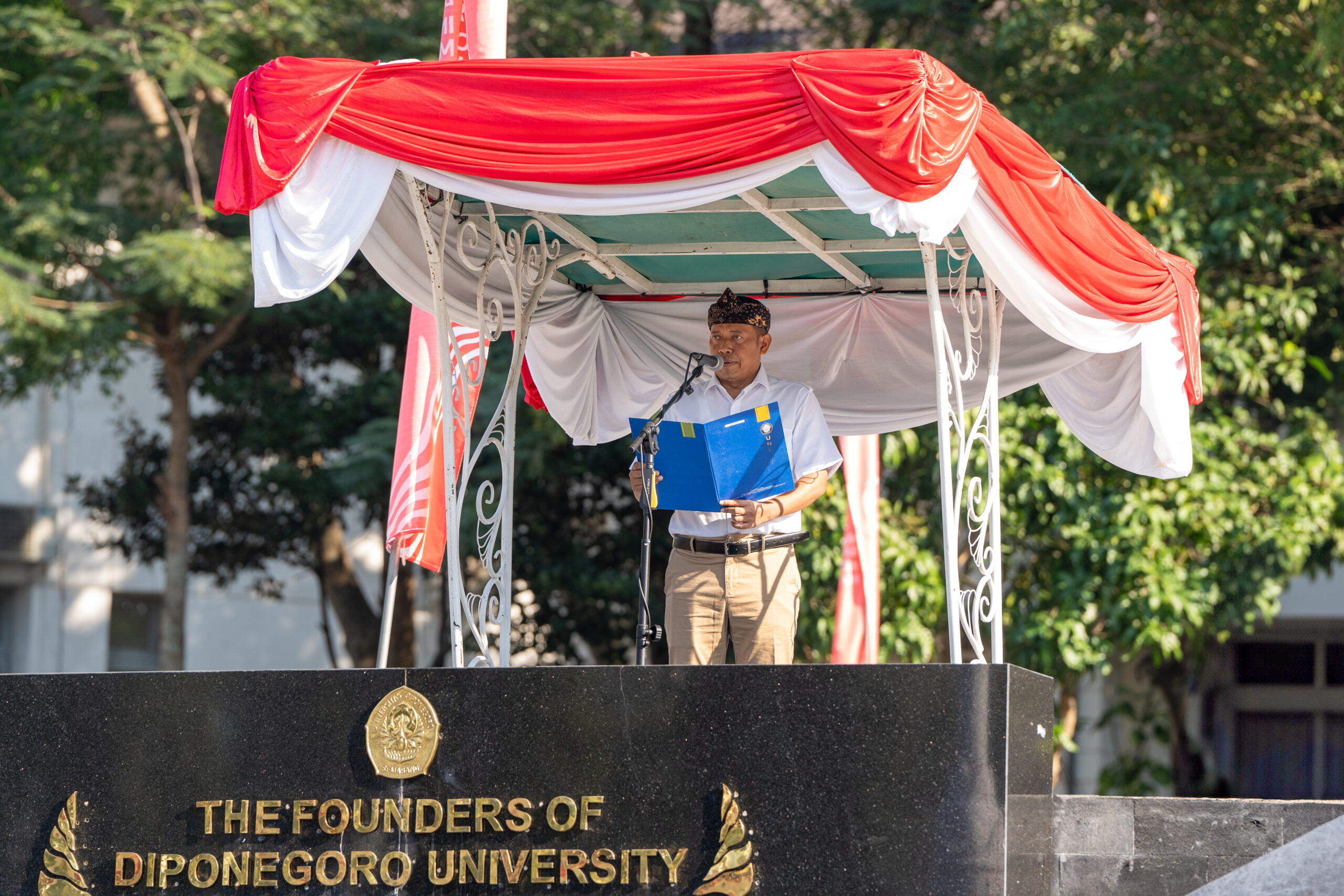Rektor UNDIP: Bekerja Untuk Mencerdaskan Anak Bangsa – Universitas ...
