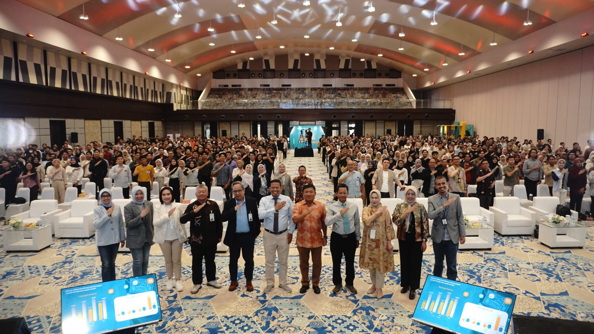 Universitas Diponegoro - The Excellent Research University