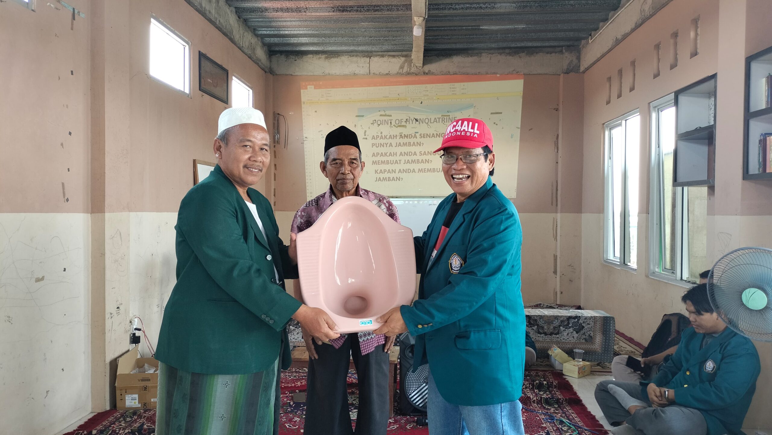 LPPM UNDIP Lakukan Bakti Sosial dan Pengembangan Desa Wisata di Tugu ...