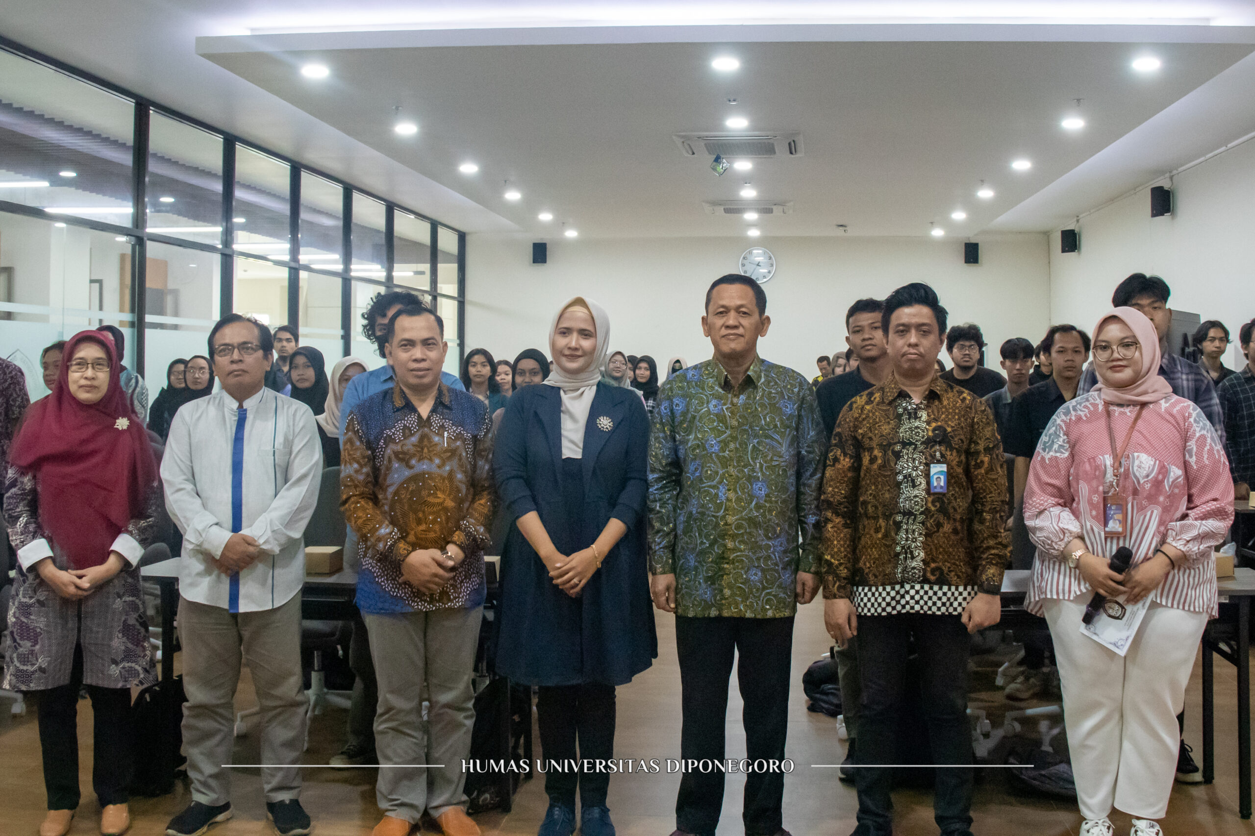 UPT Perpustakaan dan UNDIP Press Mengupas Peran Standardisasi dan ...